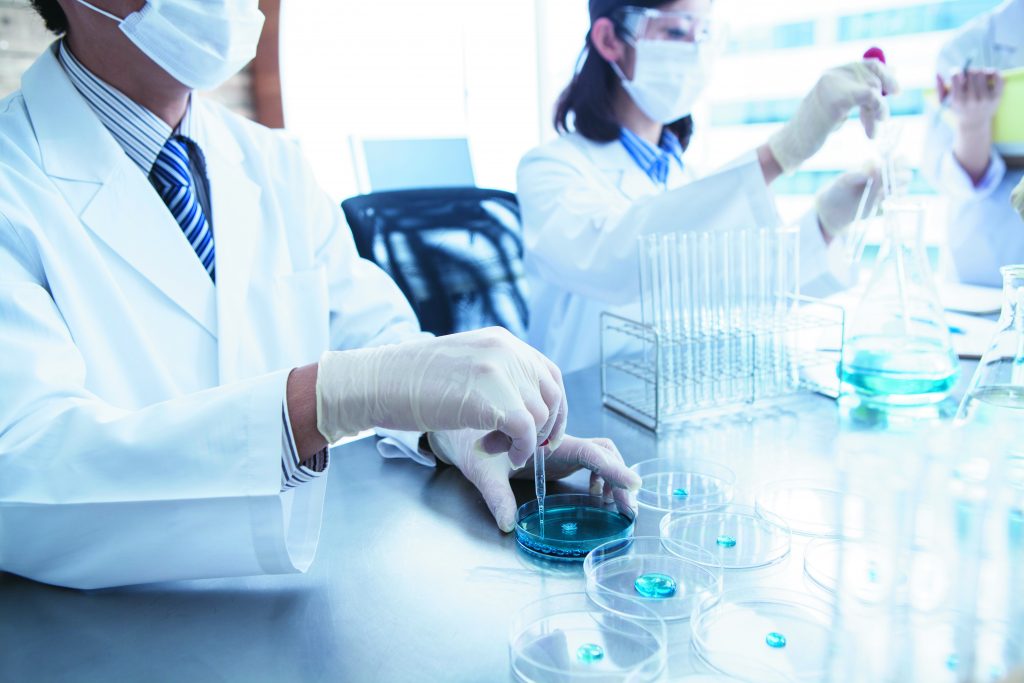 5 Advantages of using White Laminate Sheets in Test Laboratories | Blog ...